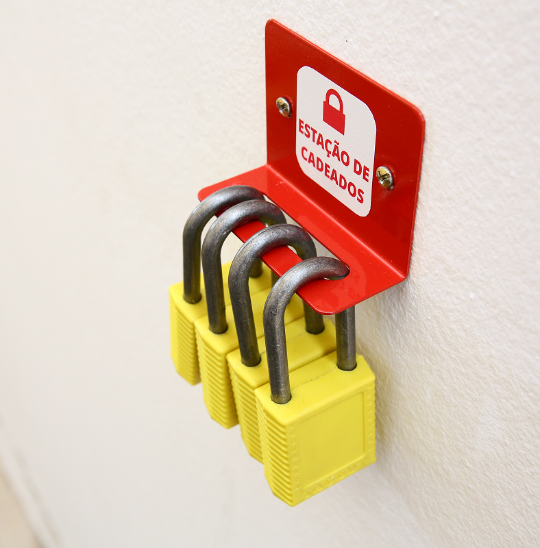 Estação de Bloqueio e Travamento para Cadeados em Aço Pequena Tagout ... Estação de Bloqueio e Travamento para Cadeados em Aço Pequena Tagout ...